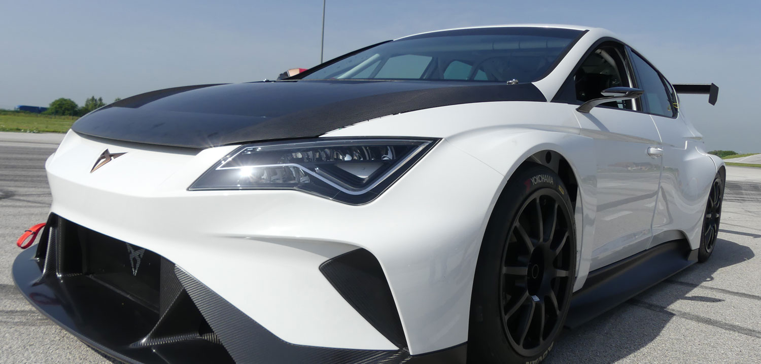 All-electric Cupra E-Racer tests on track for the first time - Electric ...
